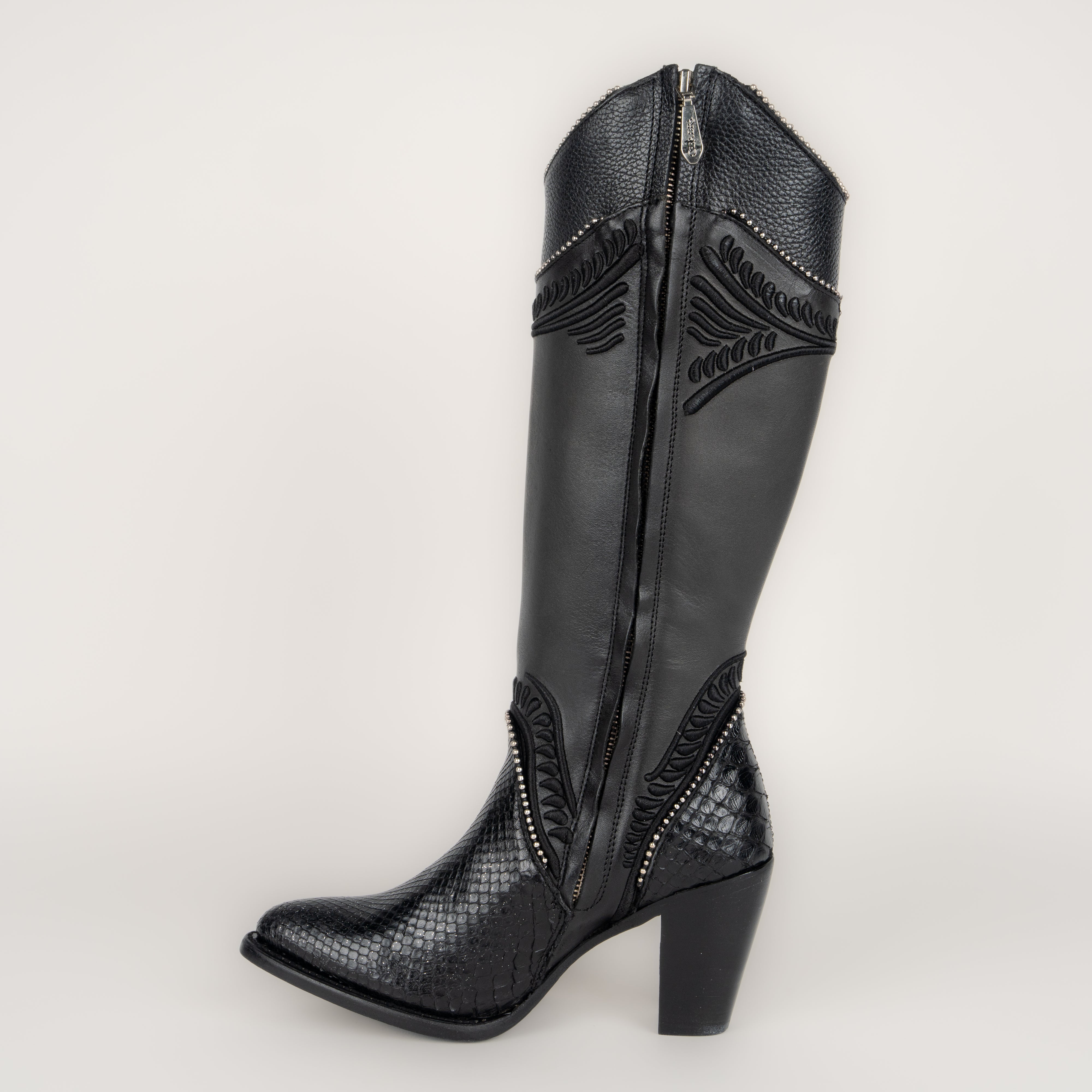 Bota Cuadra Pitón Belly Cosmo Negro Dama - Botas Chicho